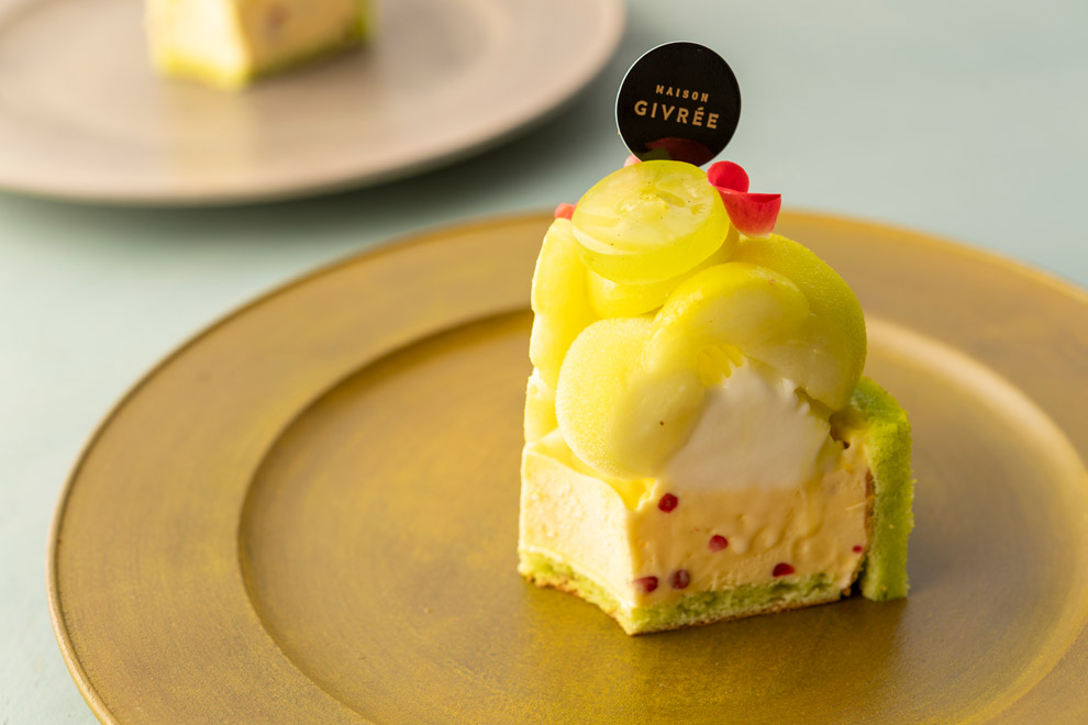 MAISON GIVRÉEメゾンジブレー 岡山県産マスカットオブアレキサンドリアの アイスケーキ｜うまいもんドットコム